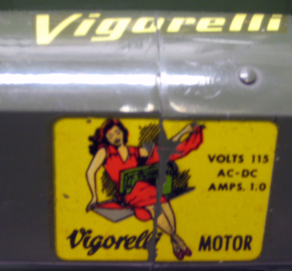 MI Vintage Sewing Machines: Vigorelli Robot (1950's)