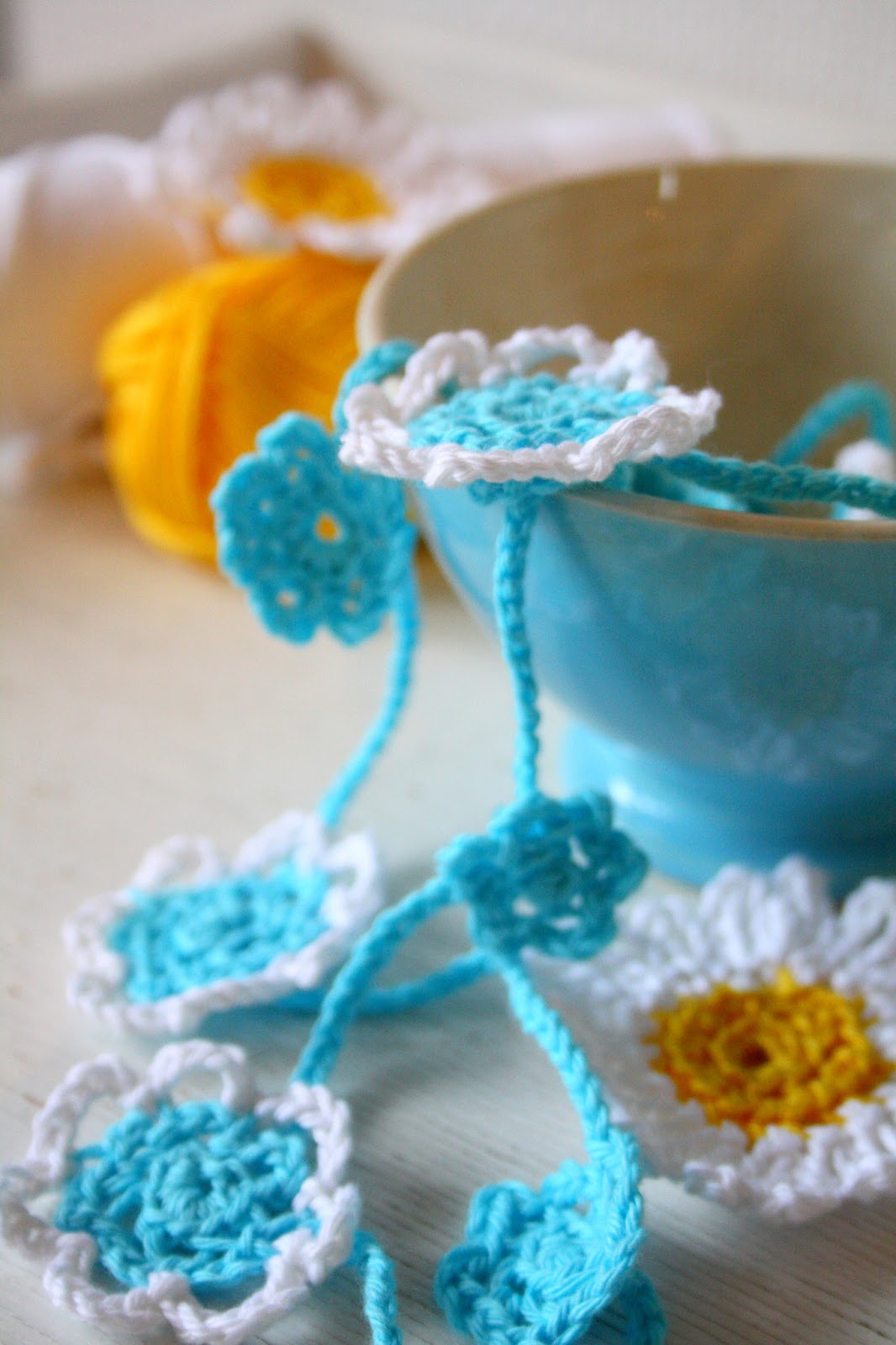 Madelief: A string of daisies