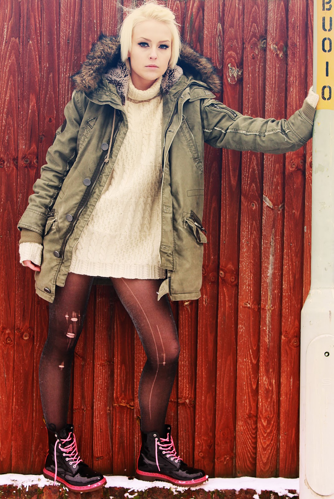 ZOE LAMB PHOTOGRAPHER: 90s grunge in the snow