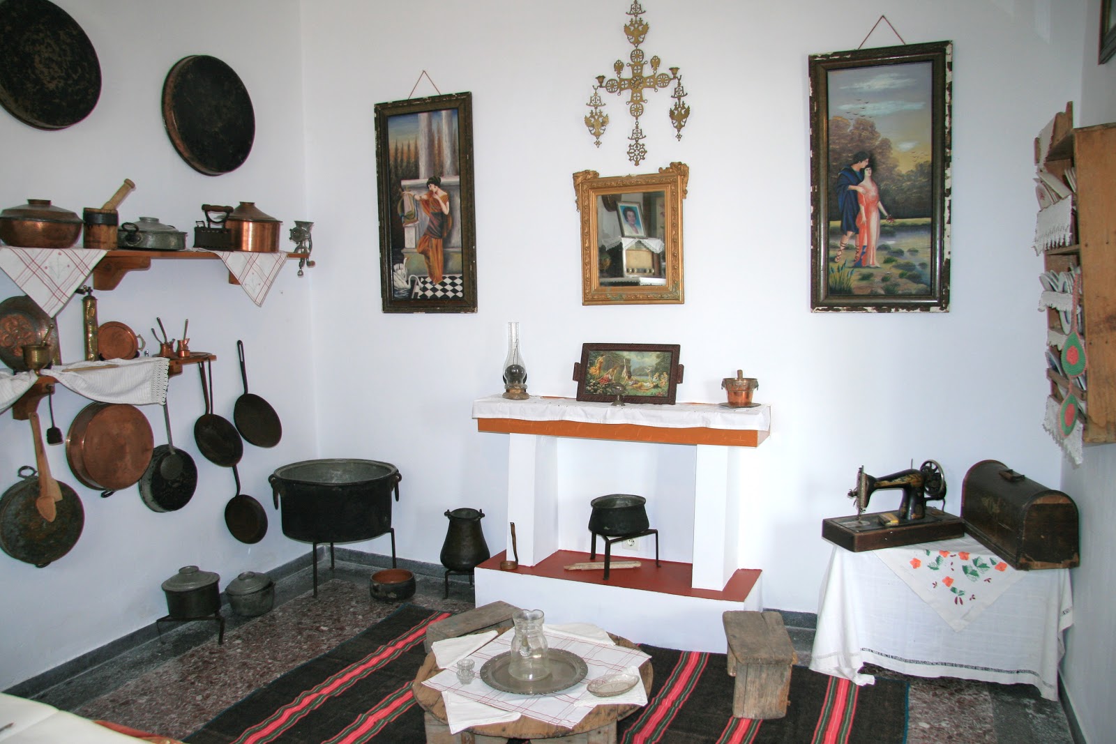 ΛΑΟΓΡΑΦΙΚΟ ΜΟΥΣΕΙΟ ΑΜΑΡΥΝΘΟΥ