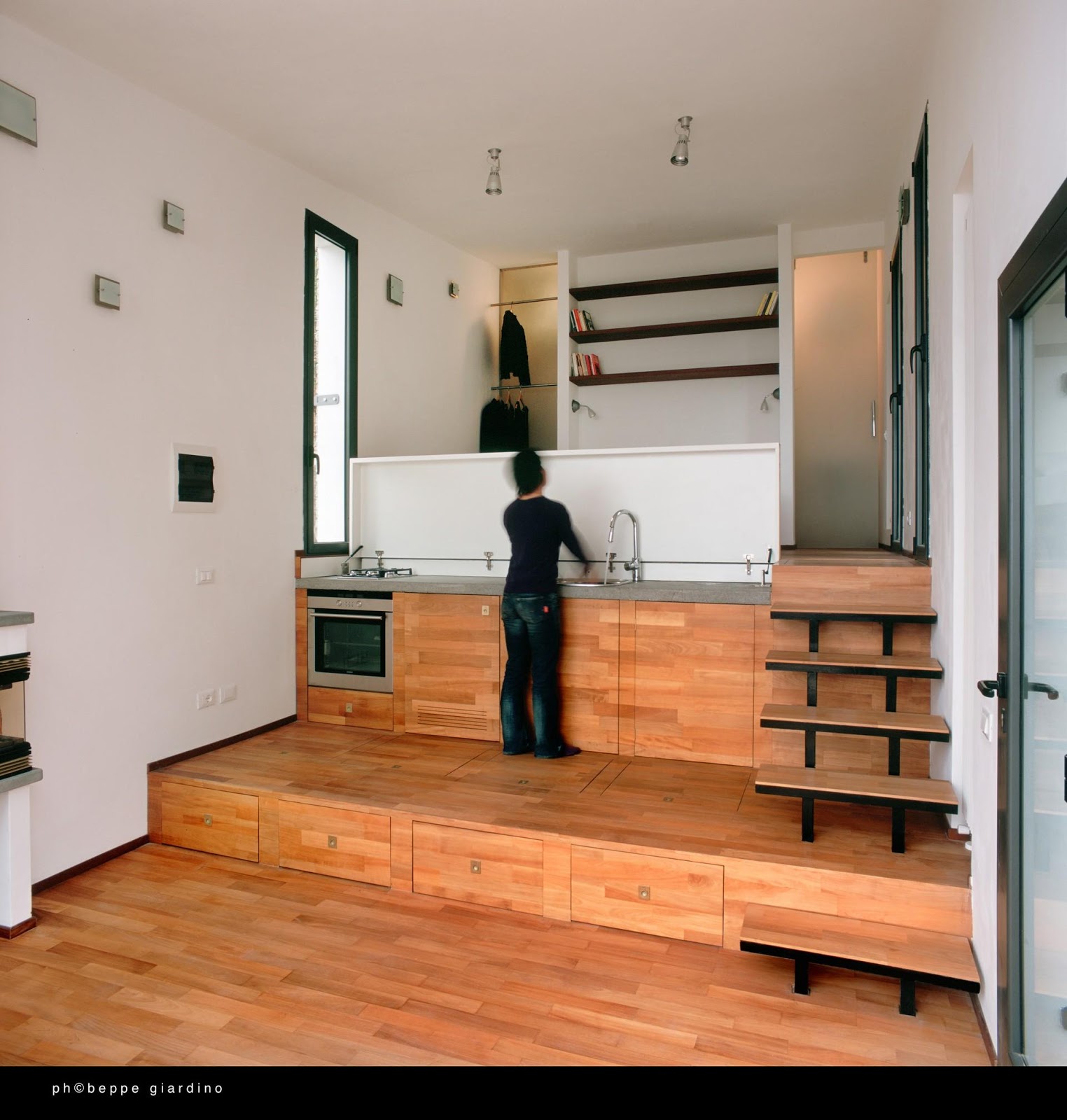 Tiny Italian Villa [ TINY HOUSE TOWN ]