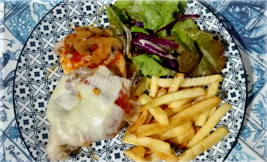 Moinho De Farinha: Febras à parmegiana