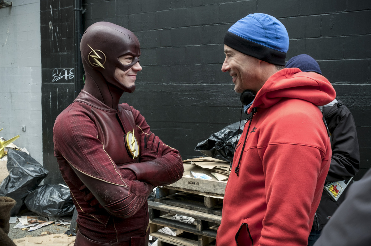 Cape and Cowl: Tom Cavanagh Directs The Flash in New Photos