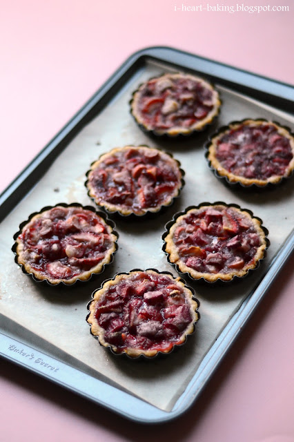 i heart baking!: strawberry rhubarb tartlets