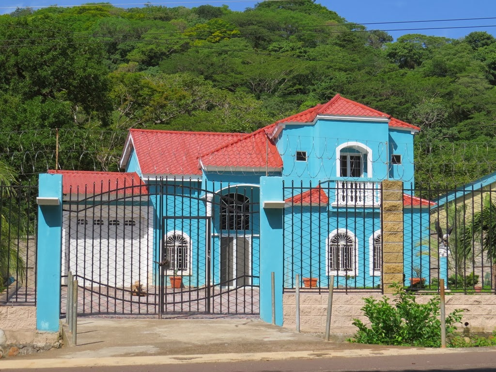 HollyWould: Honduras and El Salvador-Hot God and Surf's Up!