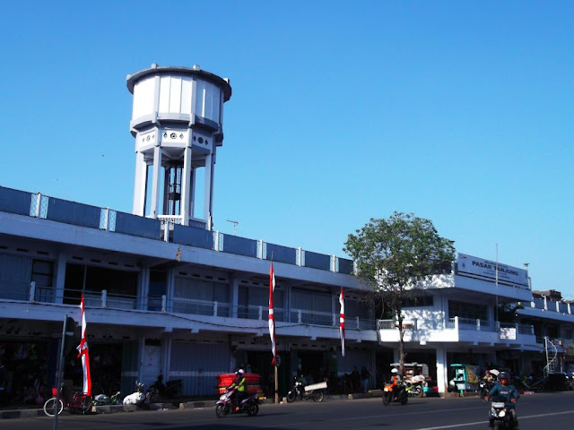 Wisata Belanja di Jember Jawa Timur - Adat Indonesia