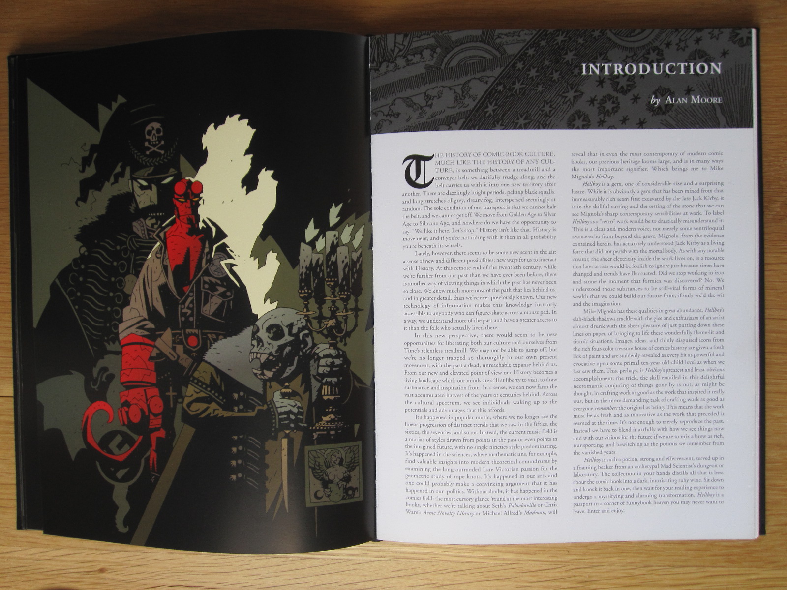 my absolute collection: Hellboy Library Edition Volume 1