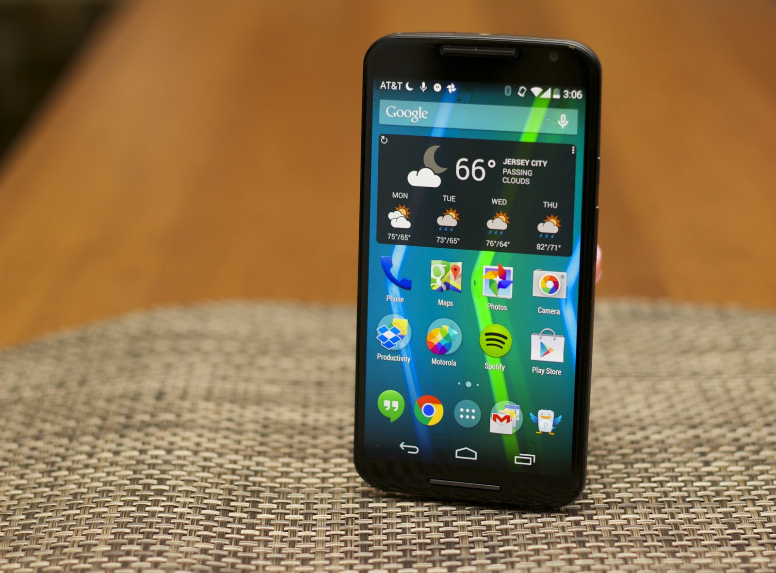 Motorola Moto G 2 GENERATION REVIEW AND SPEIFICATIONS