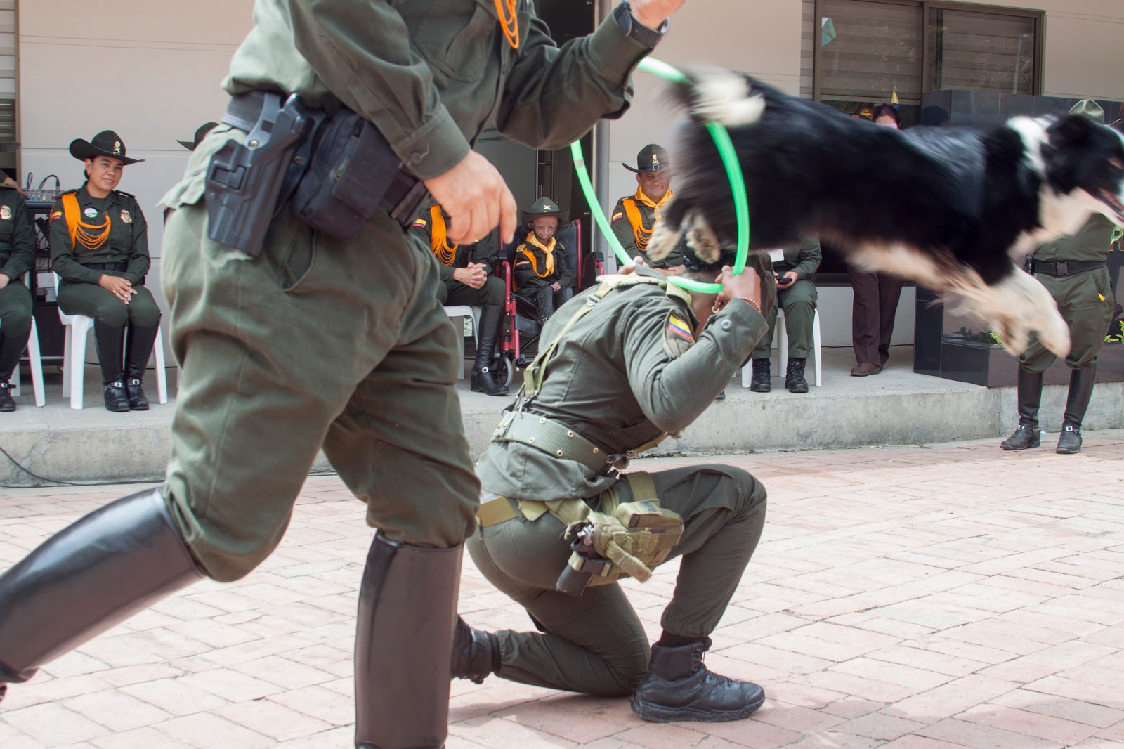 Momentos de historia de la Policía Nacional de Colombia : octubre 2018