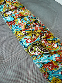 Small Fry & Co. : Oversized Window Screen Beach Bag Tutorial