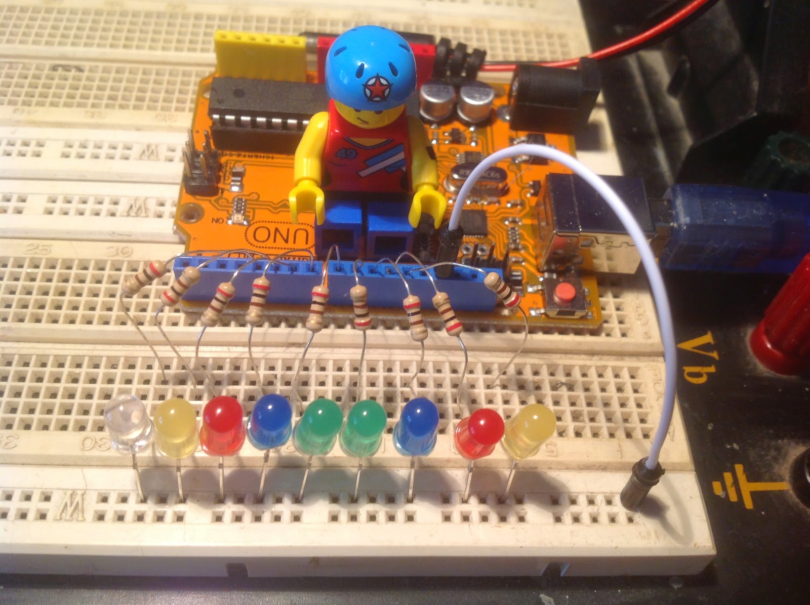 The Biotronics Project: 10 Basic Arduino Projects