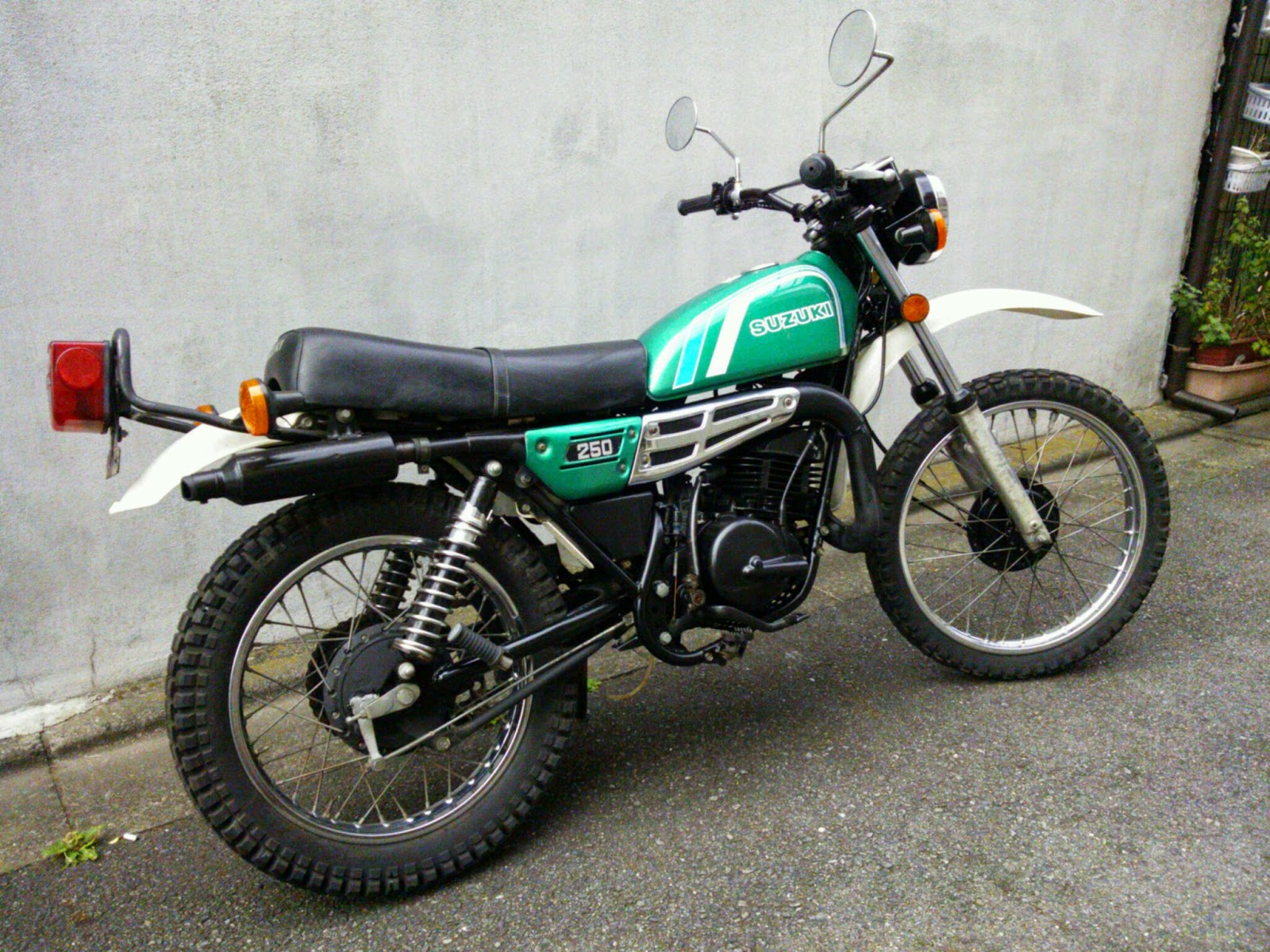 東京二輪商会: スズキTS250