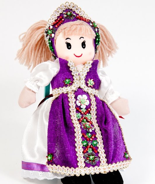 Artizanat Souvenir Cadouri: Papusi din material textil in port popular