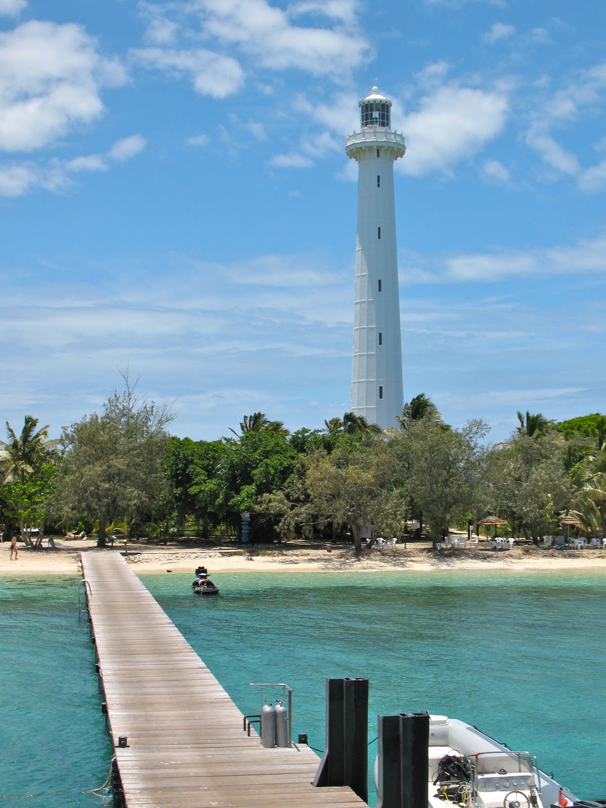 Les Nouveaux Calédoniens !: Il fait toujours plus beau au Phare Amedée!!!