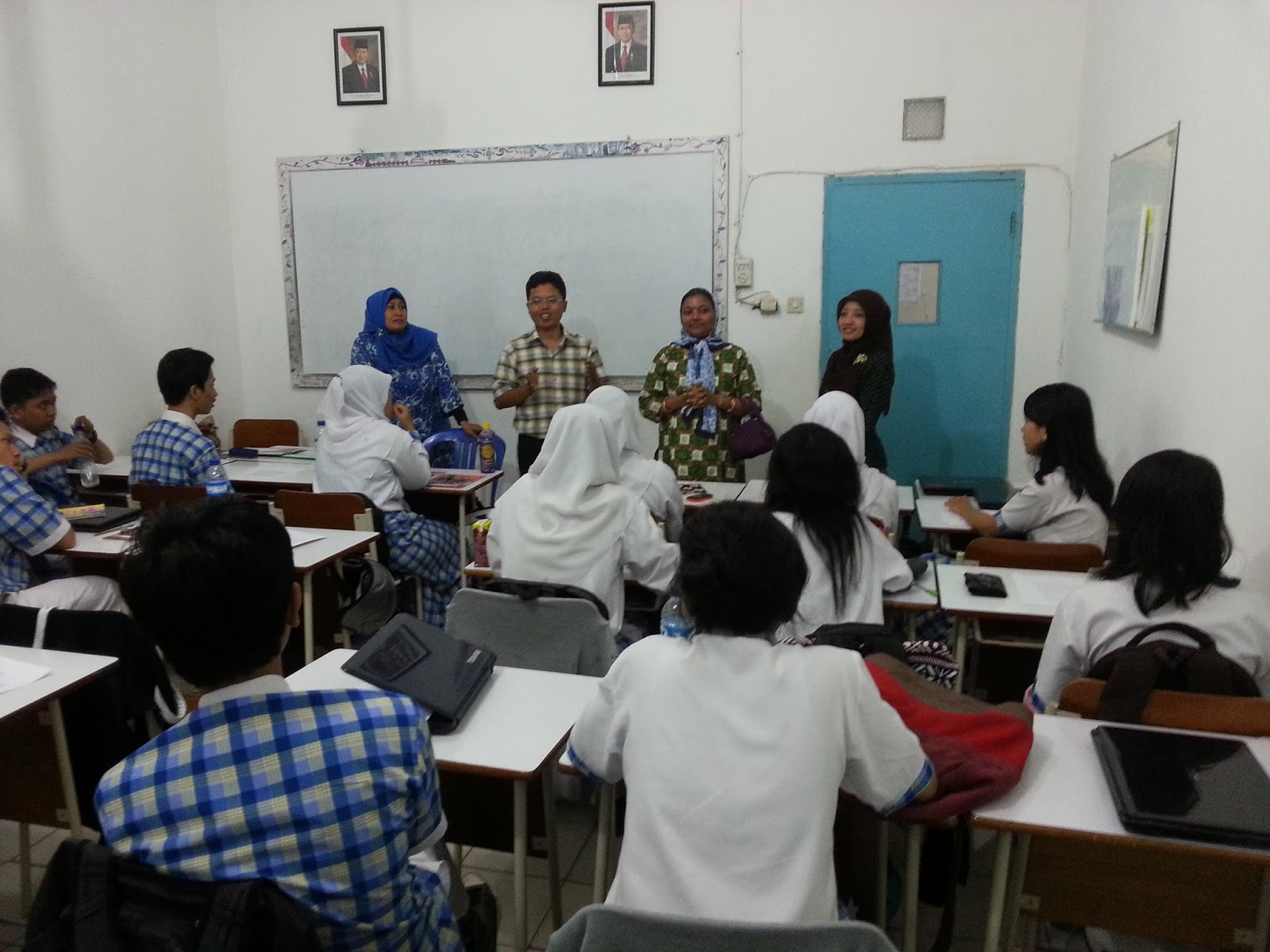 SMK TI Airlangga Samarinda: Mrs. Chinmayee Mishra Guest Teacher From India