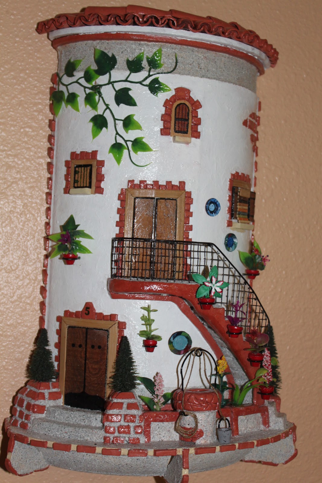 TEJAS DECORADAS HECHAS A MANO