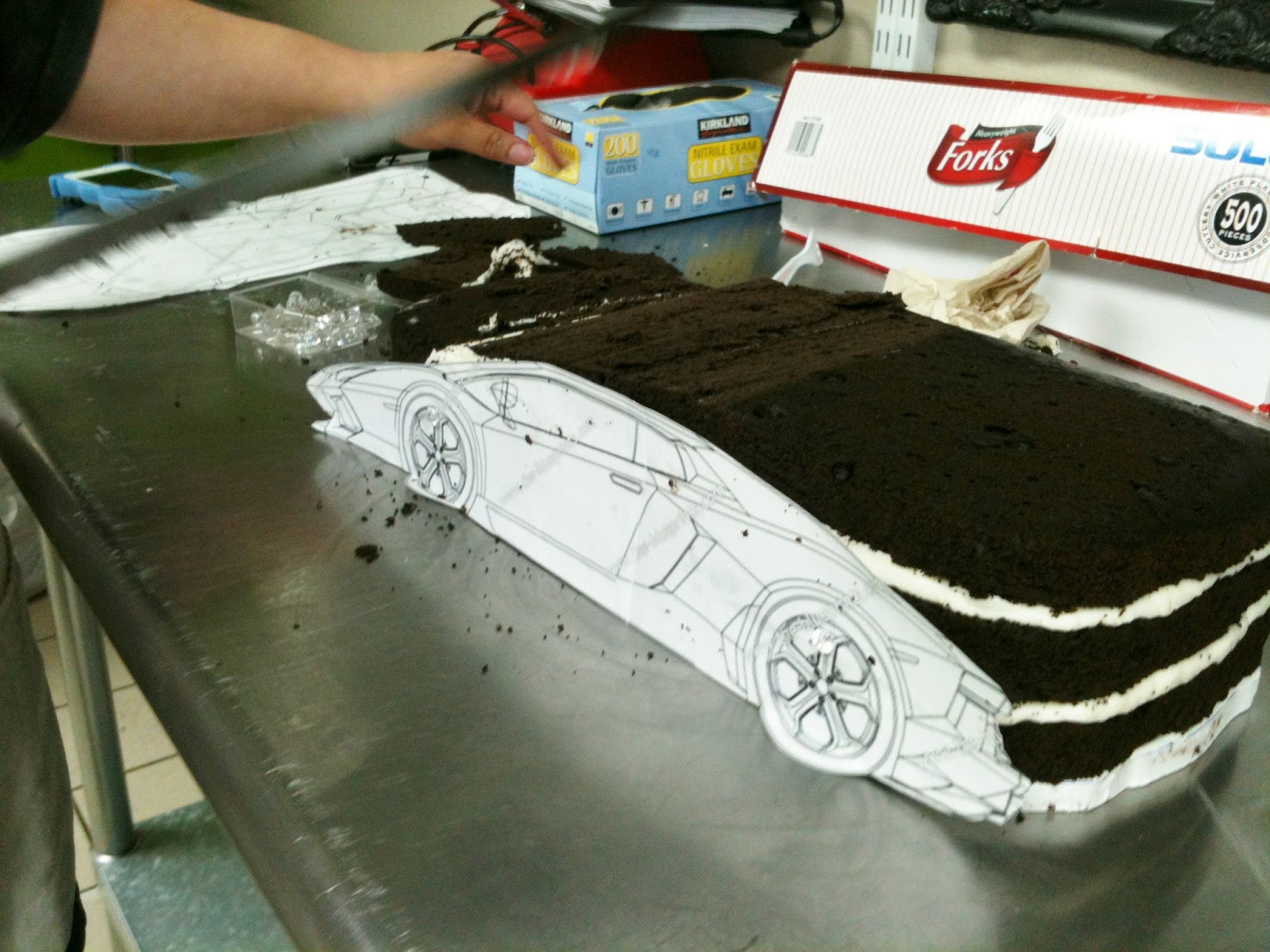 Sweet Cakes by Rebecca: 2011 lamborghini aventador {sculpted cake}