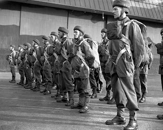 Arnhem Jim: Early British Paratroop Training - Parachute School Ringway ...