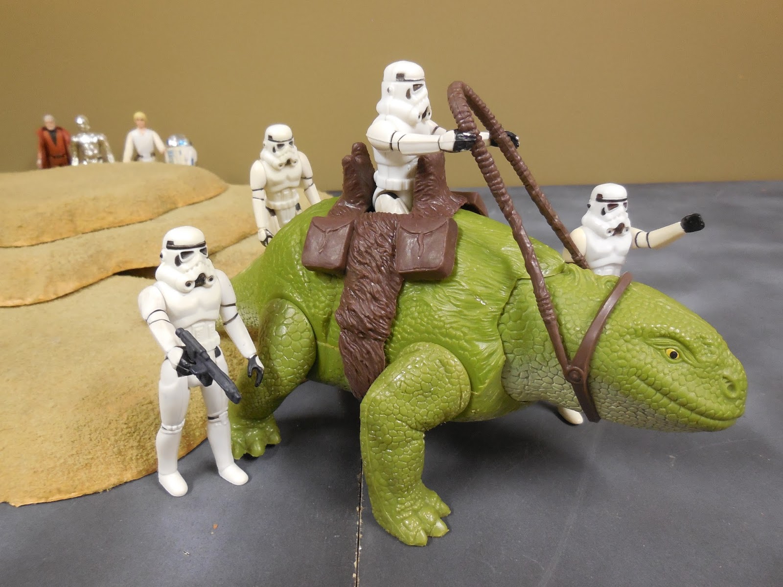 Vintage Kenner Star Wars Toys: Patrol Dewback Figure (Collector Series)