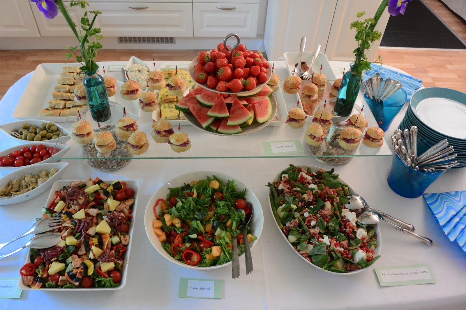 Celebration Treats 4U: Yo-juhlat ja lakkiaistarjottavia