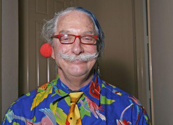 Notas del Padre Gustavo: Patch Adams cumple hoy 70 años. ¿Un Jesús moderno?