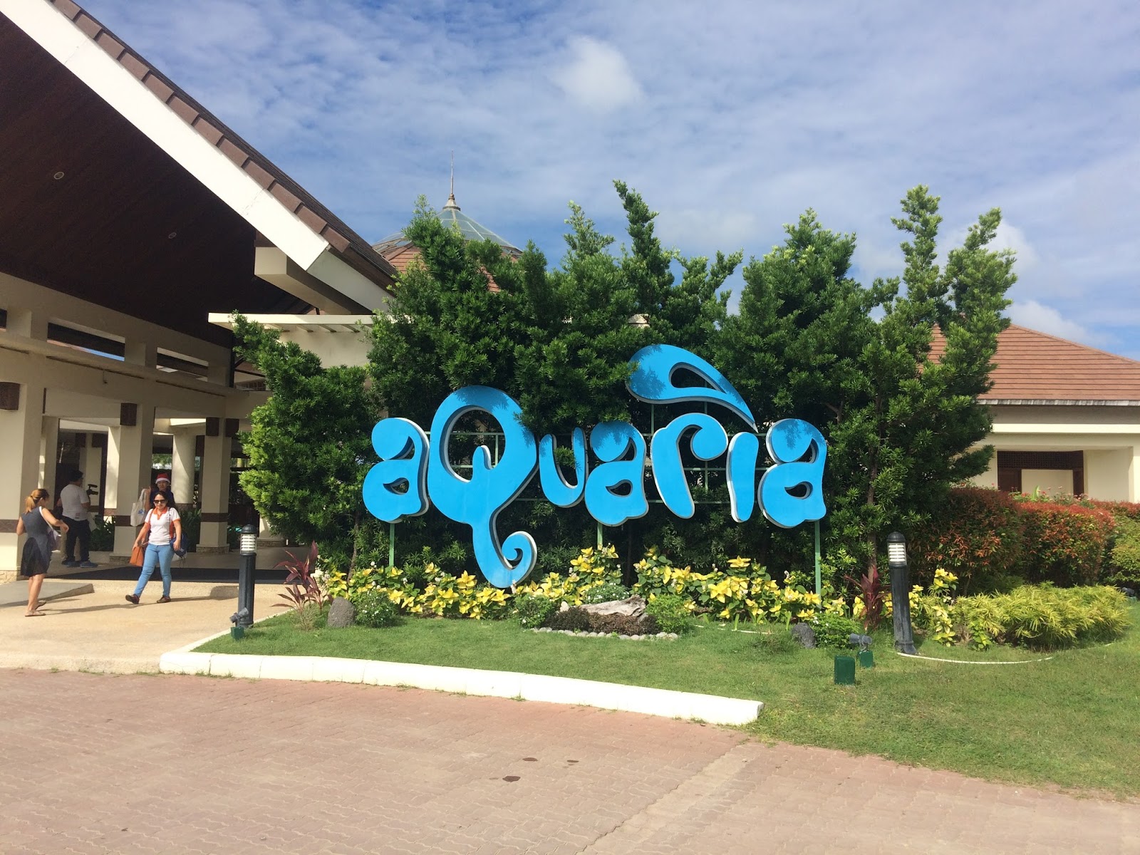 She's The Mom: Exciting Beach Escapade at Aquaria Waterpark, Calatagan ...