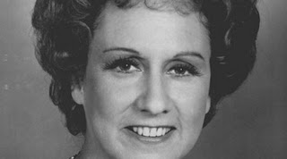 Jean Stapleton Dies At 90