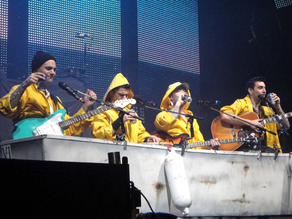 Toronto Grand Prix Tourist - A Toronto Blog: Hedley 2012 Shipwrecked ...