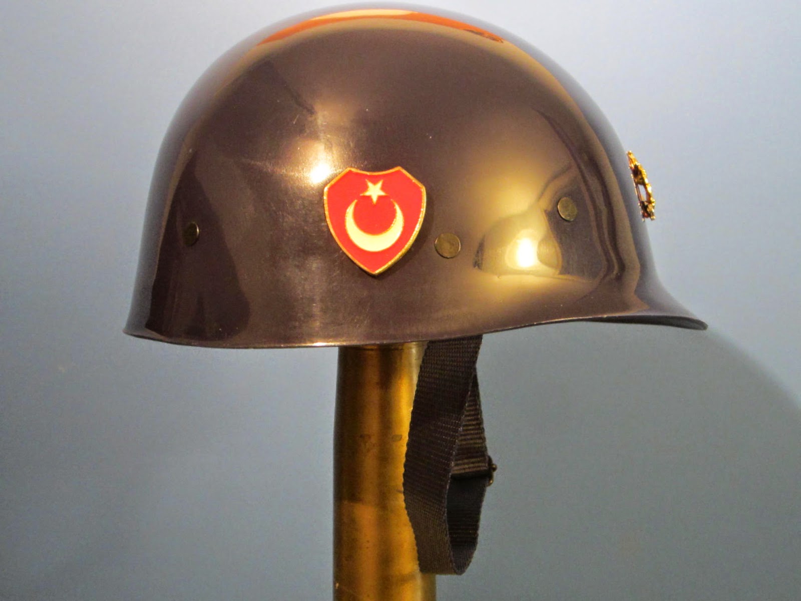 Mannie Gentile: Combat Helmets of the 20th Century: Turkey M1 parade helmet