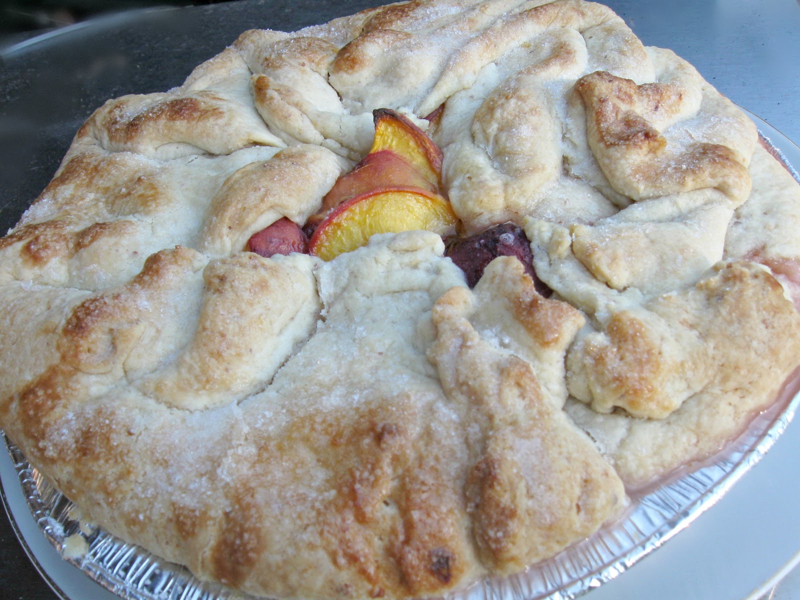Hungry Couple: Rustic Peach Pie