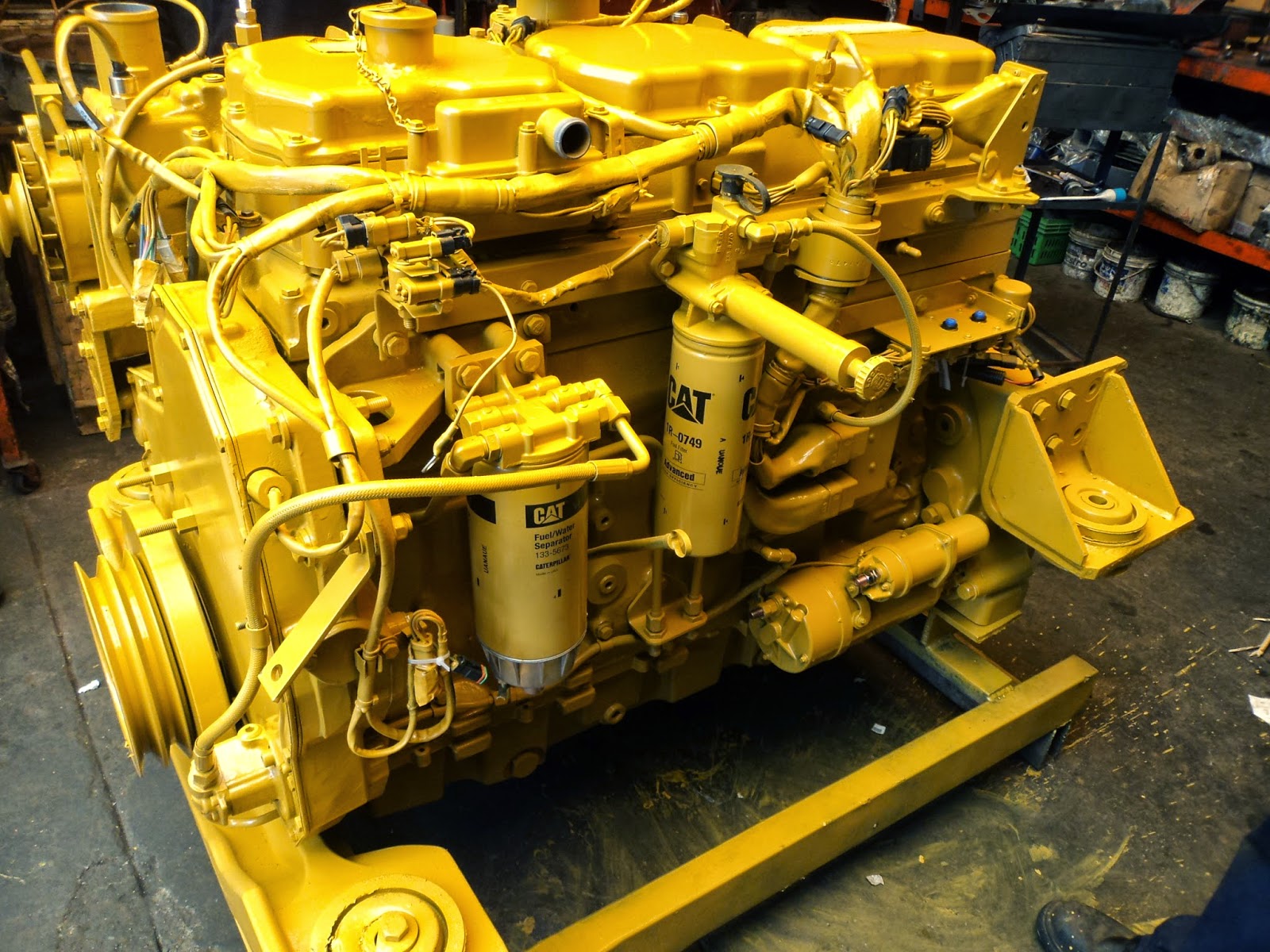 Motores Diesel: Cargador de bajo perfil Cat. R1300 - R1600