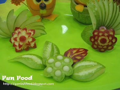 GarnishFoodBlog - Fruit Carving Arrangements and Food Garnishes ...