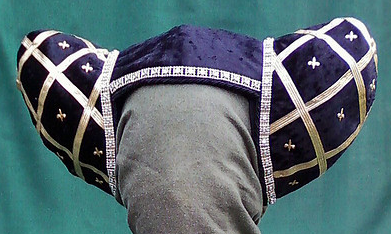 Medieval Bride: Medieval crazy women's hats