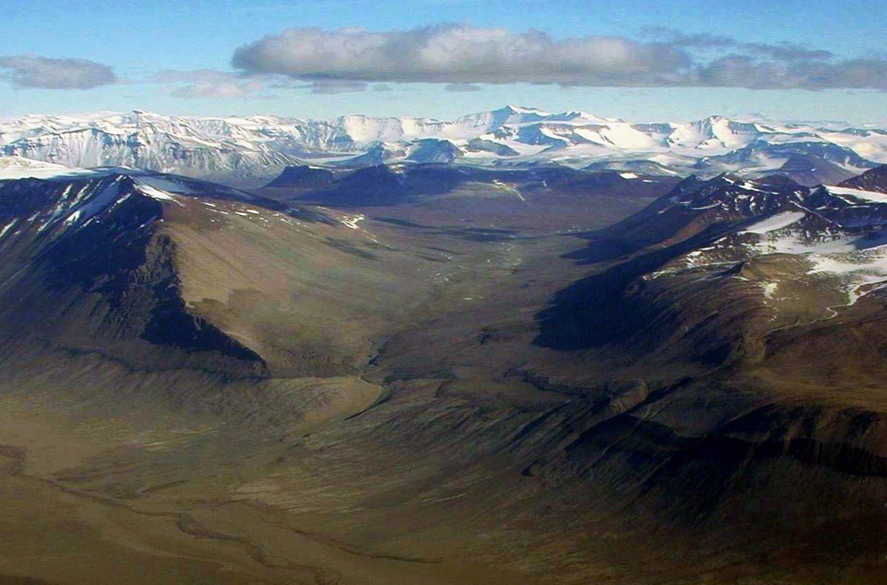 Ultima Thule: Dry Valleys and Lake Vanda - wonderful Antarctica