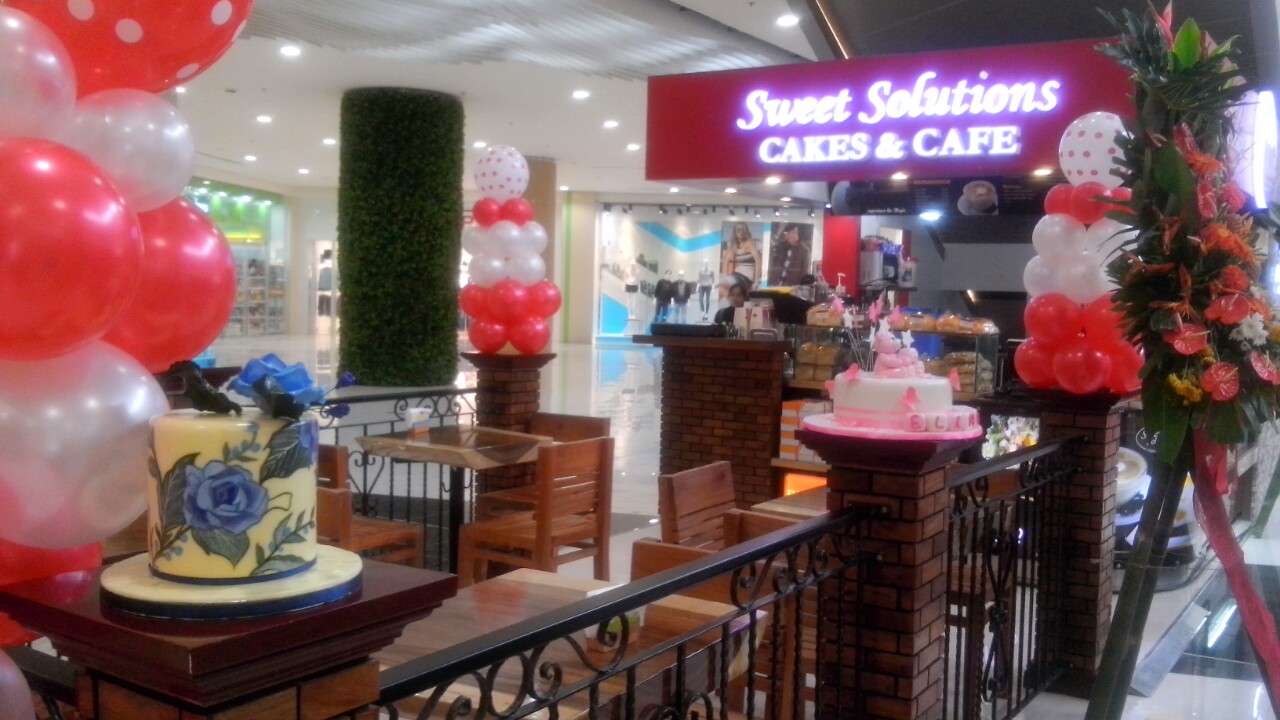 Sweet Solutions Cafe Opens in Rob Gen Tri with FREEBIES