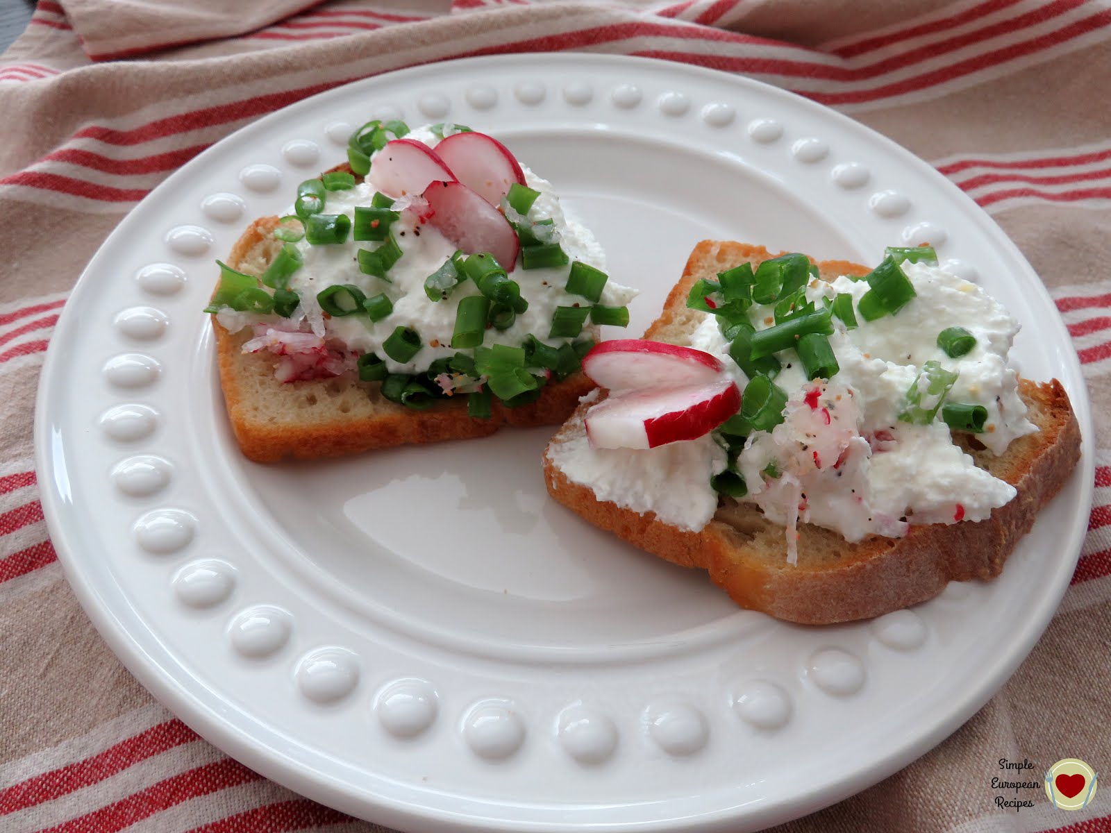 Simple European Recipes: Vintage breakfast idea – farmer's cheese