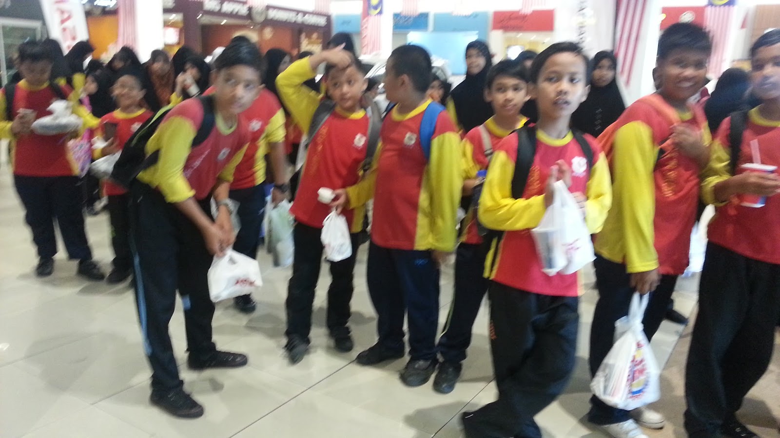 PUSAT SUMBER SK PALOH PINTU GANG: LAWATAN KE PAMERAN BUKU PANTAI TIMUR