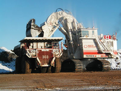 PUSH 666 RF: Excavating machines World's Largest Land