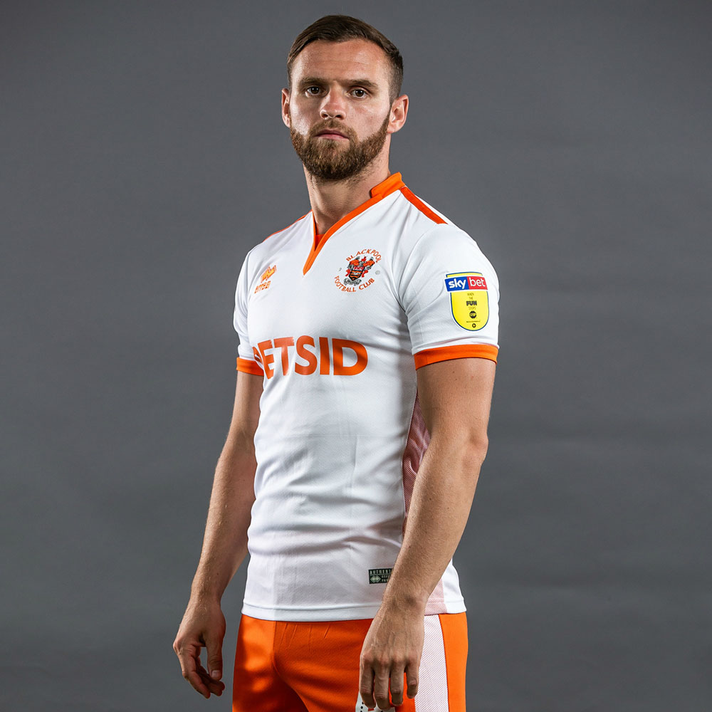 Blackpool 18-19 Home and Away Kits Released - Footy Headlines