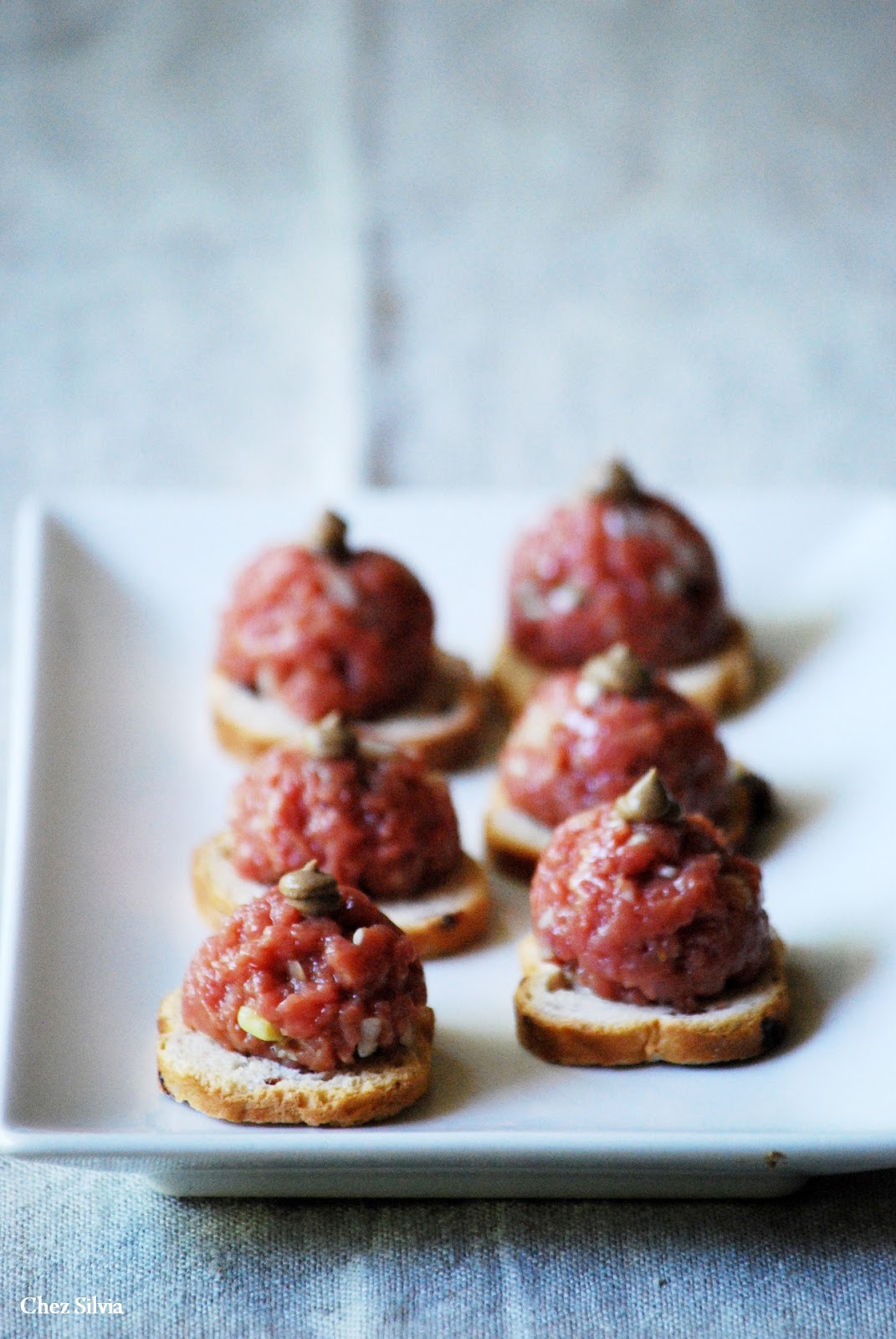 Bocaditos de steak tartar — Chez Silvia
