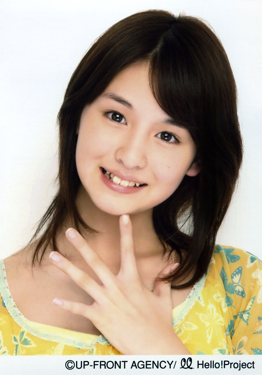 Risako Sugaya ( 菅谷 梨沙子 Sugaya Risako ? , lahir pada 4 April 1994 di Kanagawa, Jepun) merupakan ...