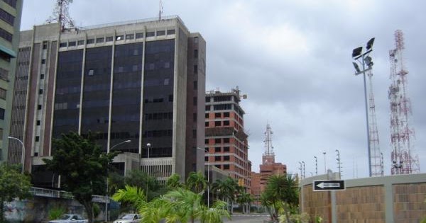 TÓPICOS Y SEMBLANZAS DE GUAYANA / Américo Fernández: Constitución de la ...