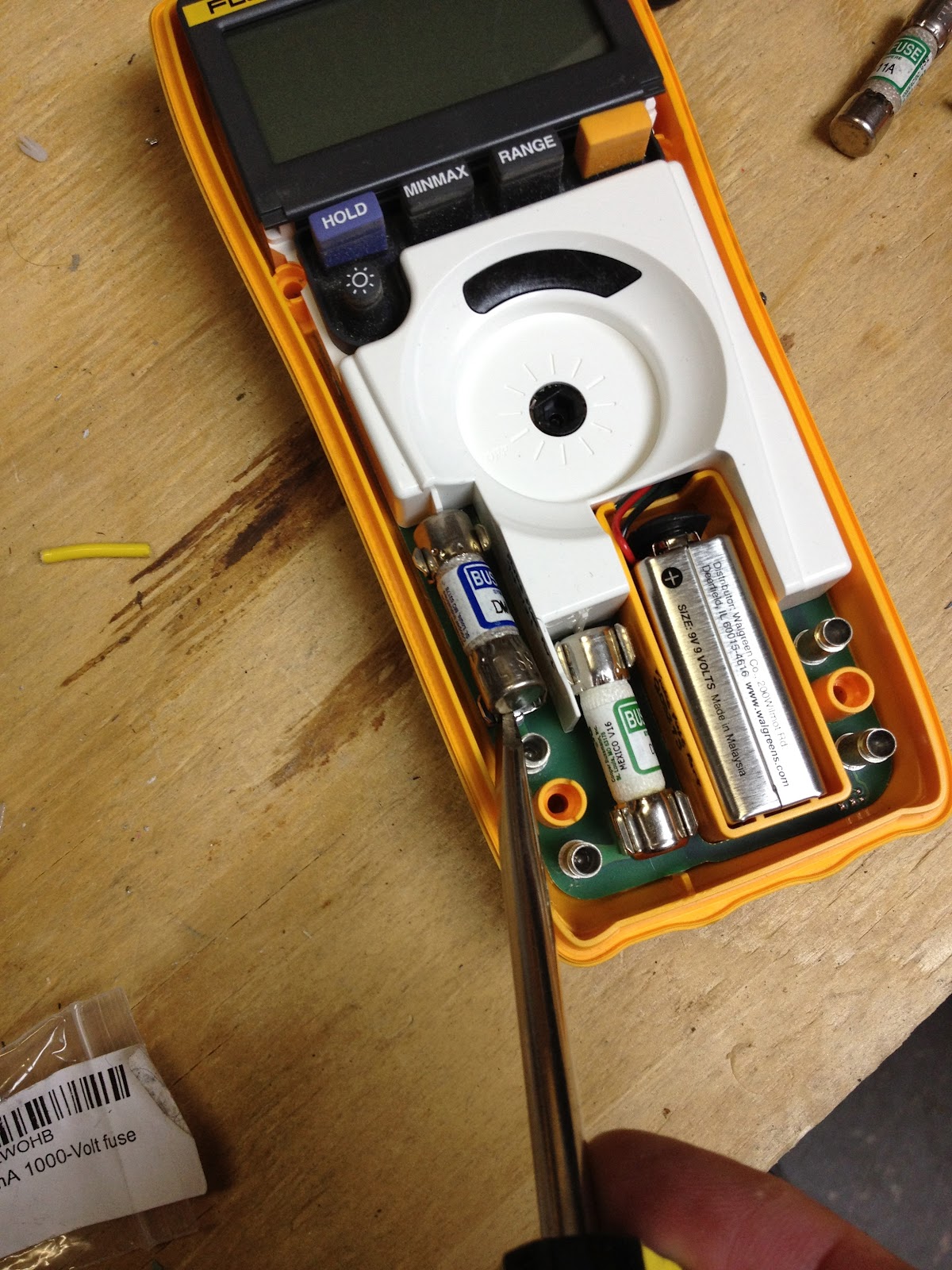 How to Replace Fuses in Fluke 177 Multimeter · Share Your Repair