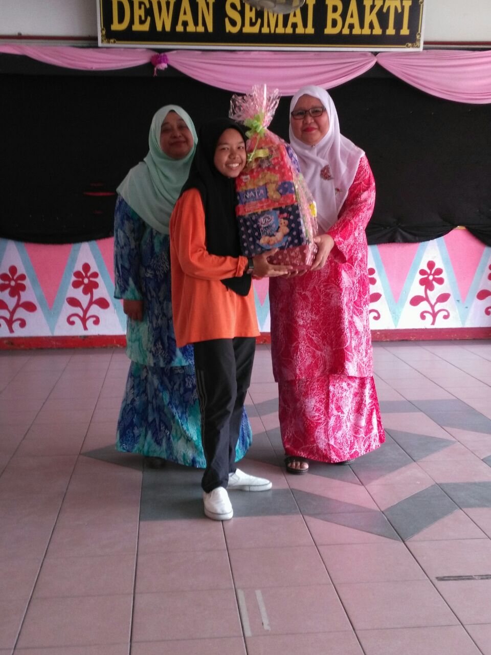 SMK Raja Ali: Penyampaian Hadiah Sempena Majlis Penutup Bulan Akademik