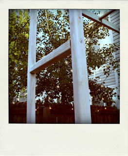 design+diy: Vintage Ladder Arbor