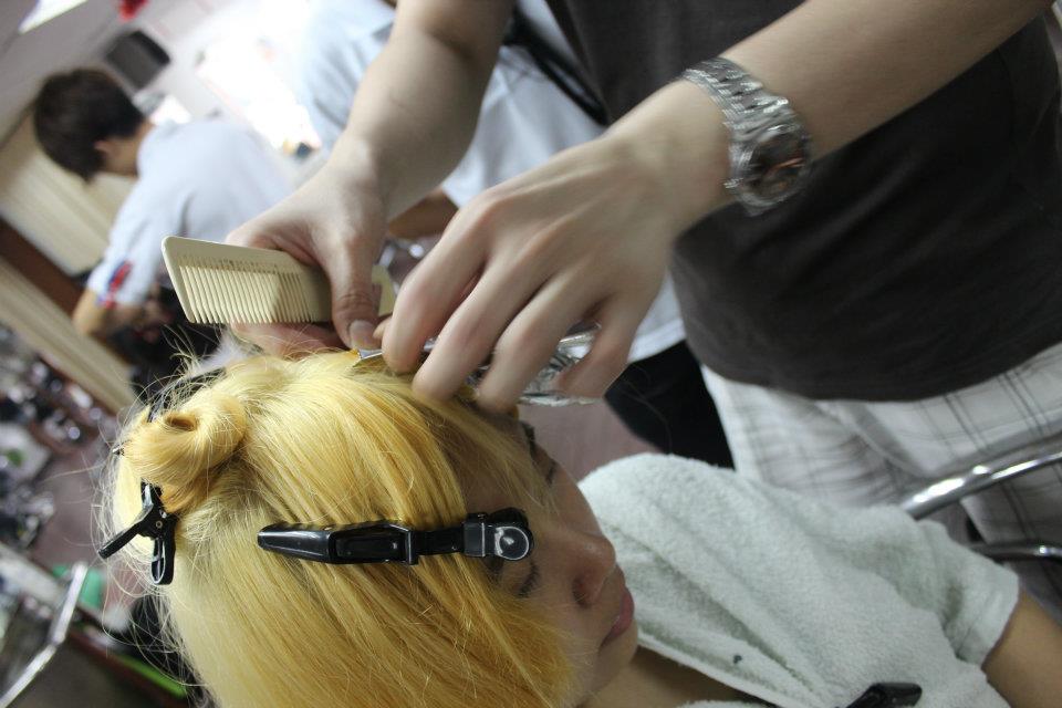 Impression Hair Design: Evolution of Hair Color Competition