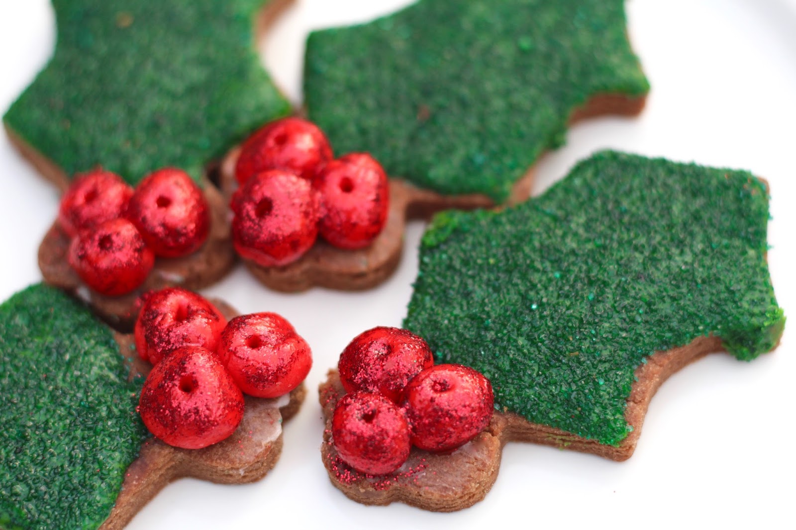 Easy Holly Christmas Cookies – Diary of a Mad Hausfrau