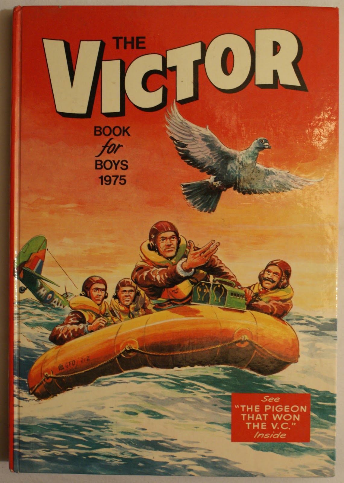 VICTOR BOOK FOR BOYS 1975