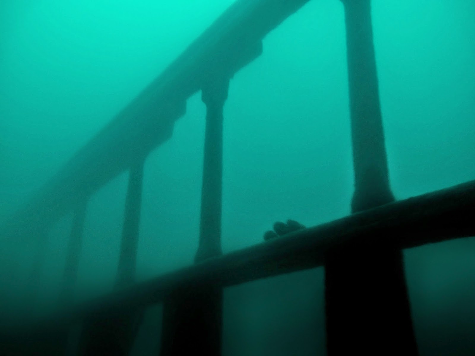 PICTURED ROCKS NATIONAL LAKESHORE LOOP TRIP & SHIPWRECKS - ADAM HAYDOCK