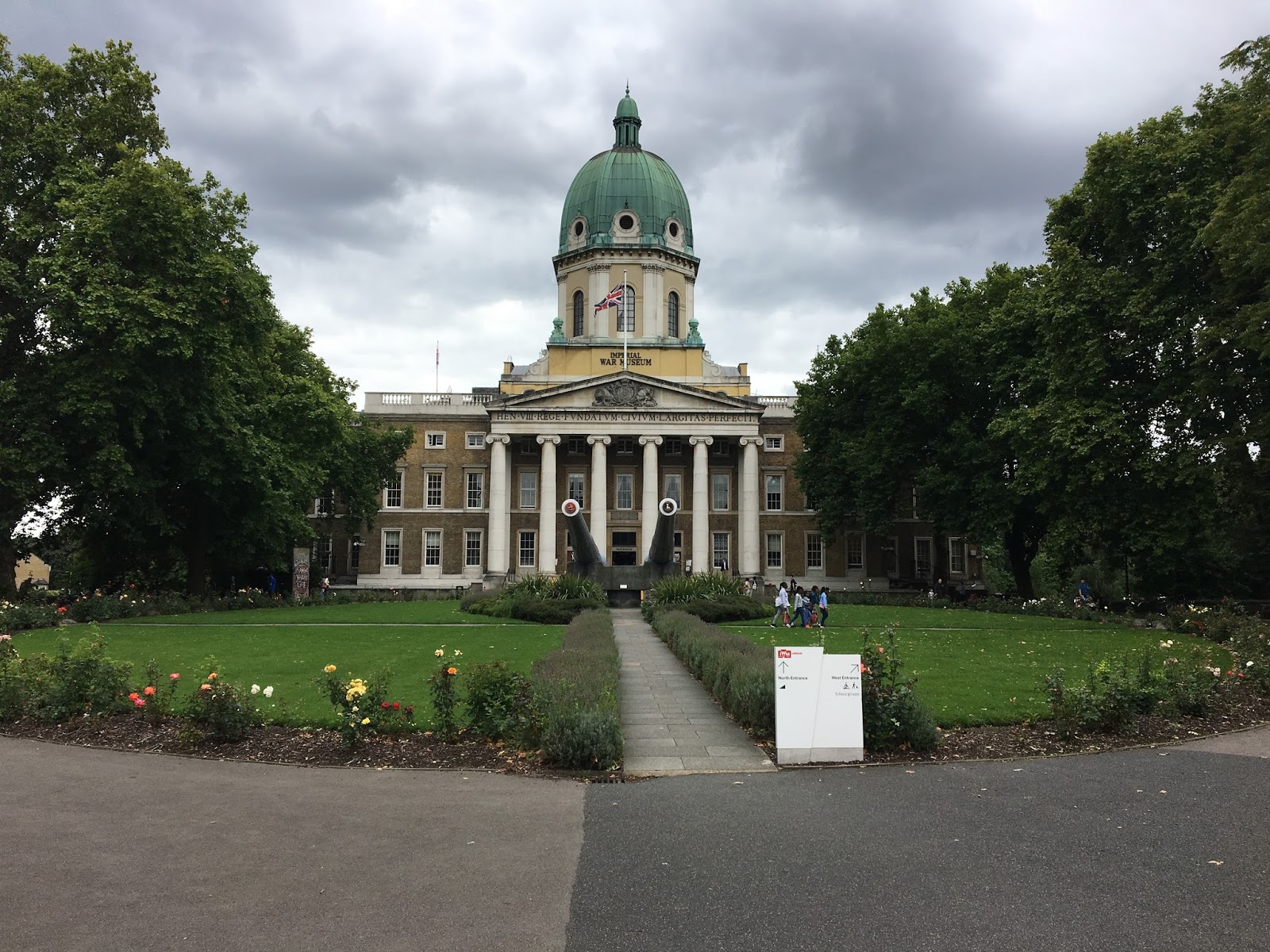 London: Imperial War Museum (Attractions)